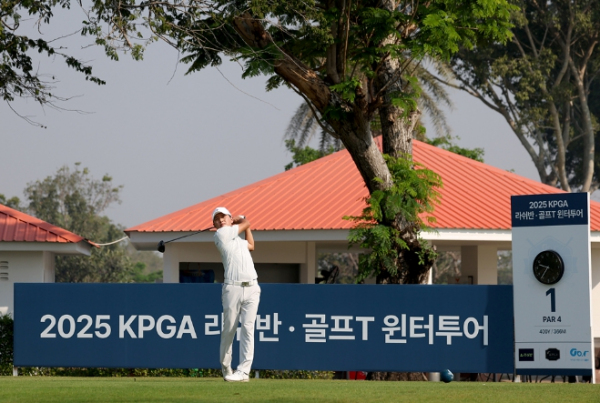 ‘2025 KPGA 라쉬반·골프T 윈터투어 1회 대회’ 1R. 김성현, 5언더파 65타 단독 선두… 김영수, 김승혁 1타차 추격